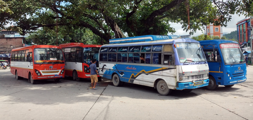 प्रदूषण जाँच पास नभएका गाडीलाई पुस १ गतेदेखि जरिवाना « Globe Nepal