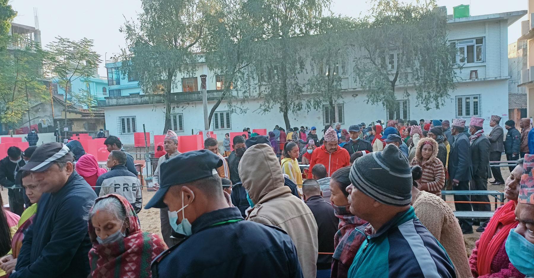 देशभरका १५ केन्द्रमा मतदान स्थगित « Globe Nepal