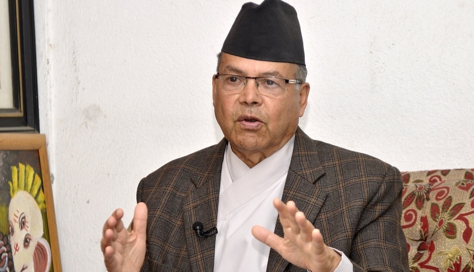 पूर्वप्रधानमन्त्री झलनाथ खनाल चीन प्रस्थान « Globe Nepal