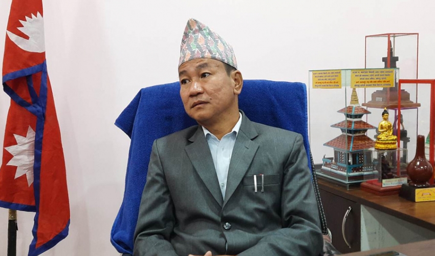 हर्कको कार्यकक्षमा राष्ट्रपति र प्रधानमन्त्रीको तस्बिर राख्न पुगे दलका ...